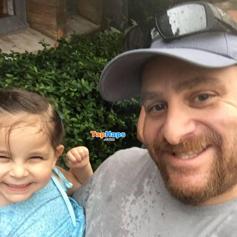 Manager Tries To Quiet Loud Kid, Mom Asks His Experience With Autism