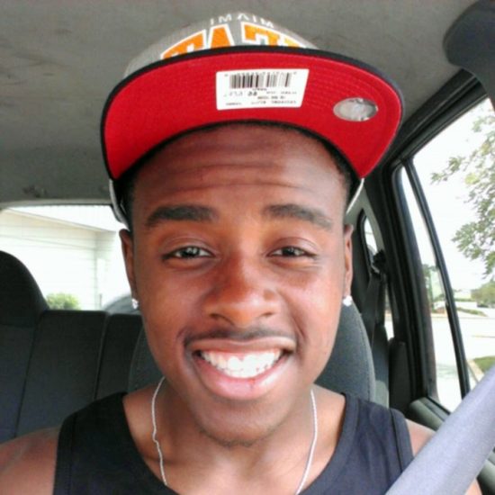 Teen Spots Stranded Woman, Photo Shows True State Of Race Relations