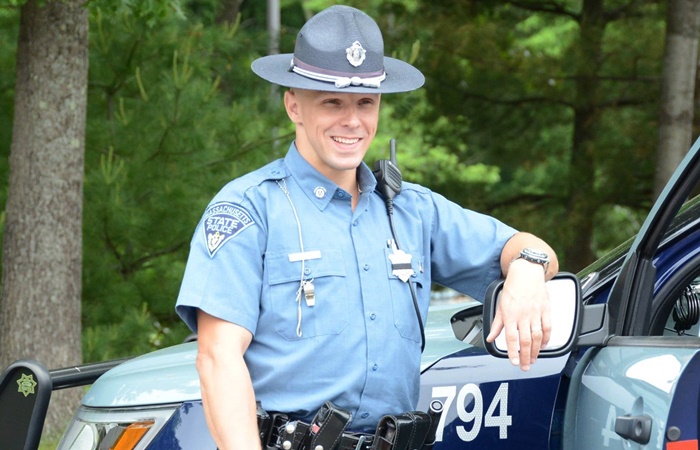 Trooper Confronts Homeless Panhandling Mom, Bystander Captures It